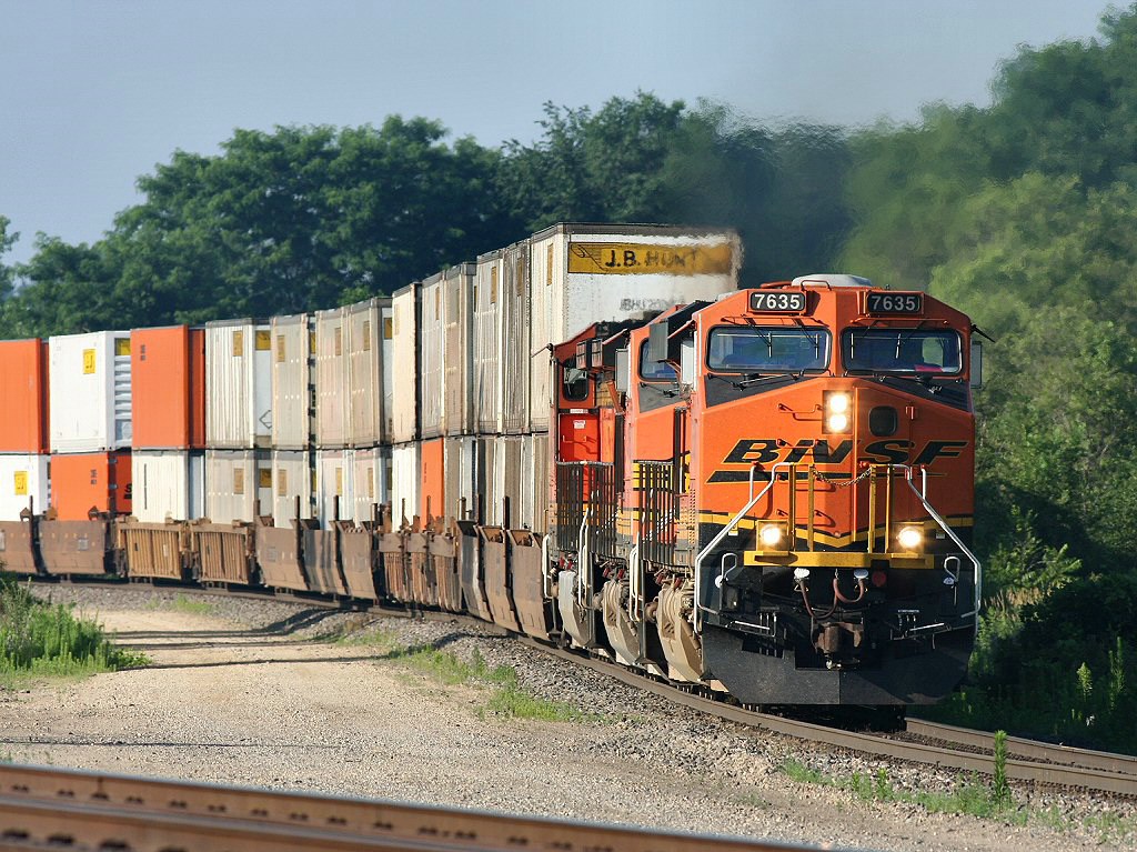 BNSF 7635